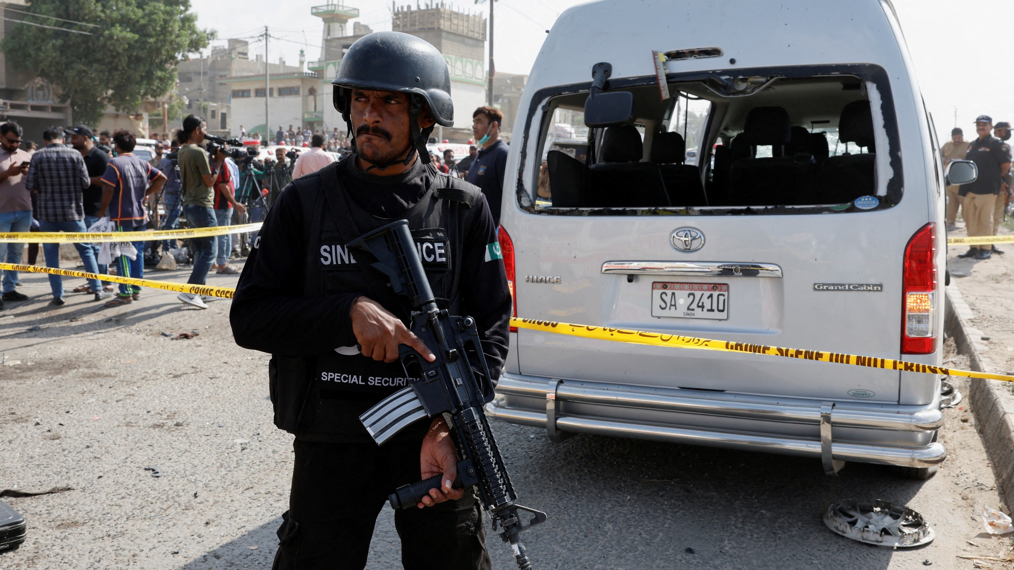 bond security karachi