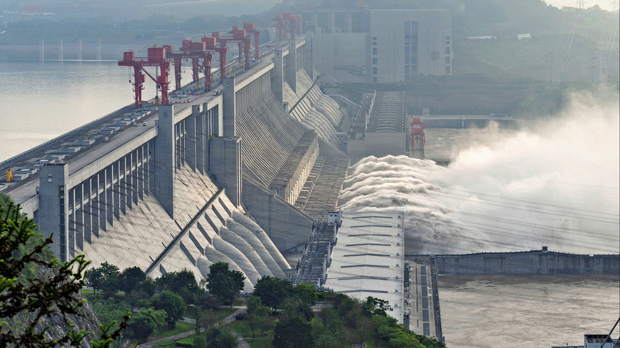 three gorges dam problems